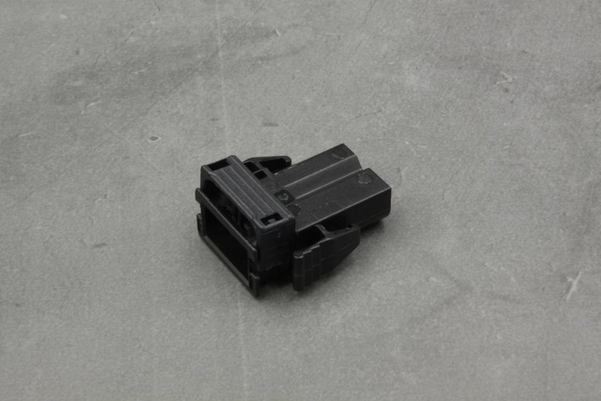 Plug Terminal Black – 61131378400 - E28 / E30 / E31 / E32 / E34 / E36 – Bavarian Speed Shop