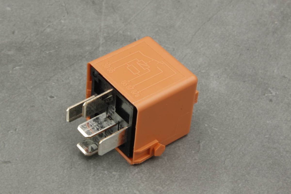 BMW Relay Salmon Red – 12631742690 - E36 E46 E60 E82 E87 E90 Z3 Z4 ...