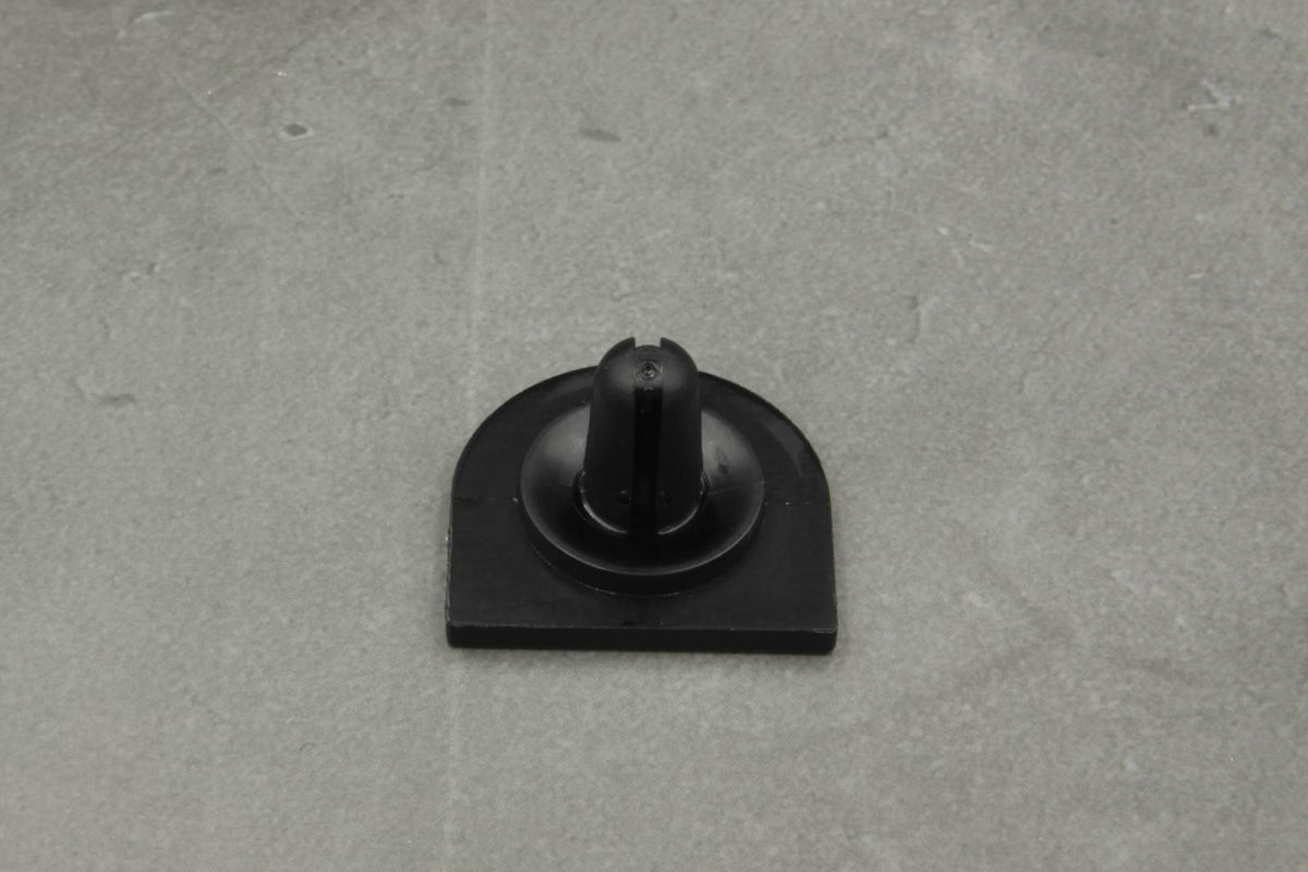 Number Plate Insert Nut – 51131961243 - E30 E31 E34 E38 E39 E65 E66 ...