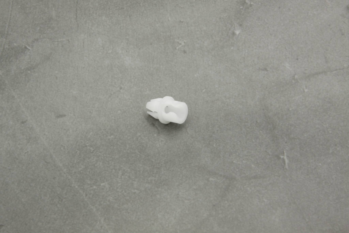 BMW Door Lock Clip – 51221817032 - E24, E30, E36, E46, Z3 & More ...