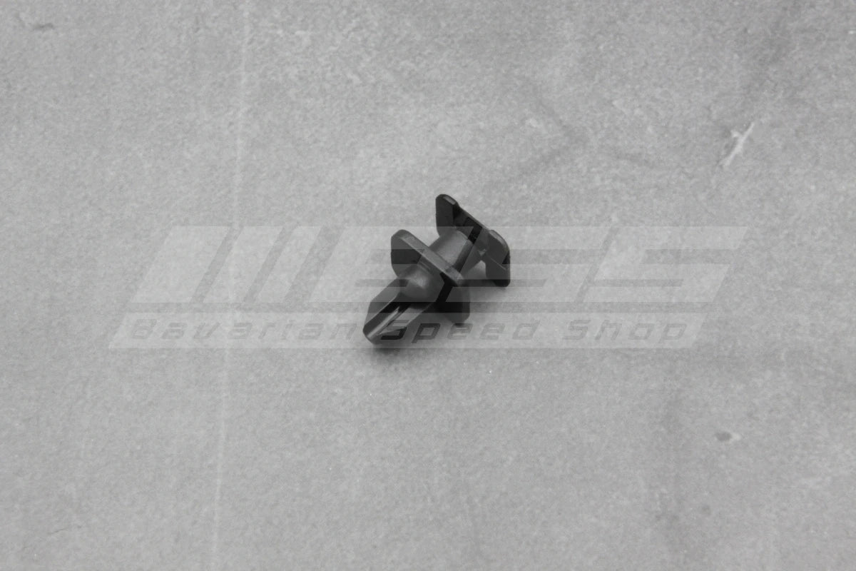 Windscreen Cowl / Scuttle Panel Clips – 51711928946 - E30 E32 E34 ...