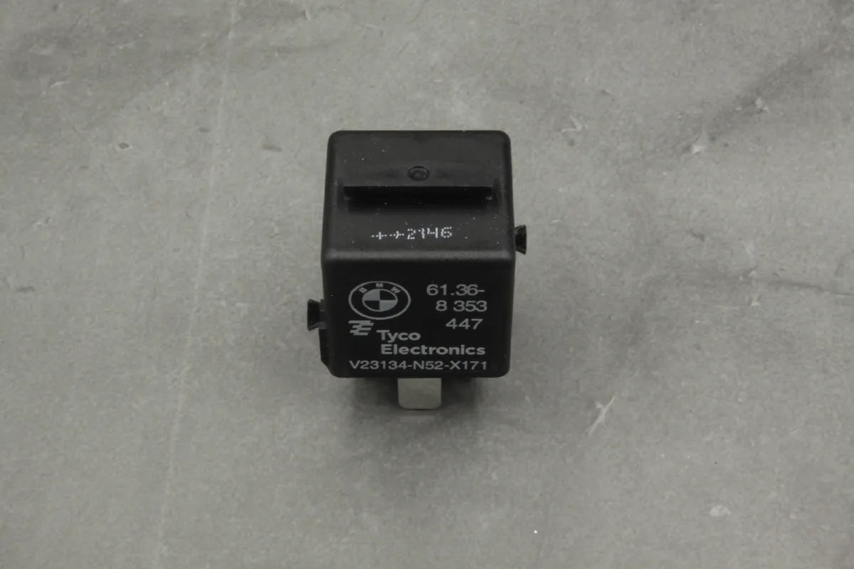 BMW Relay Black – 61368353447 - E12 E21 E23 E24 E28 E30 E36 E38 Z3 ...