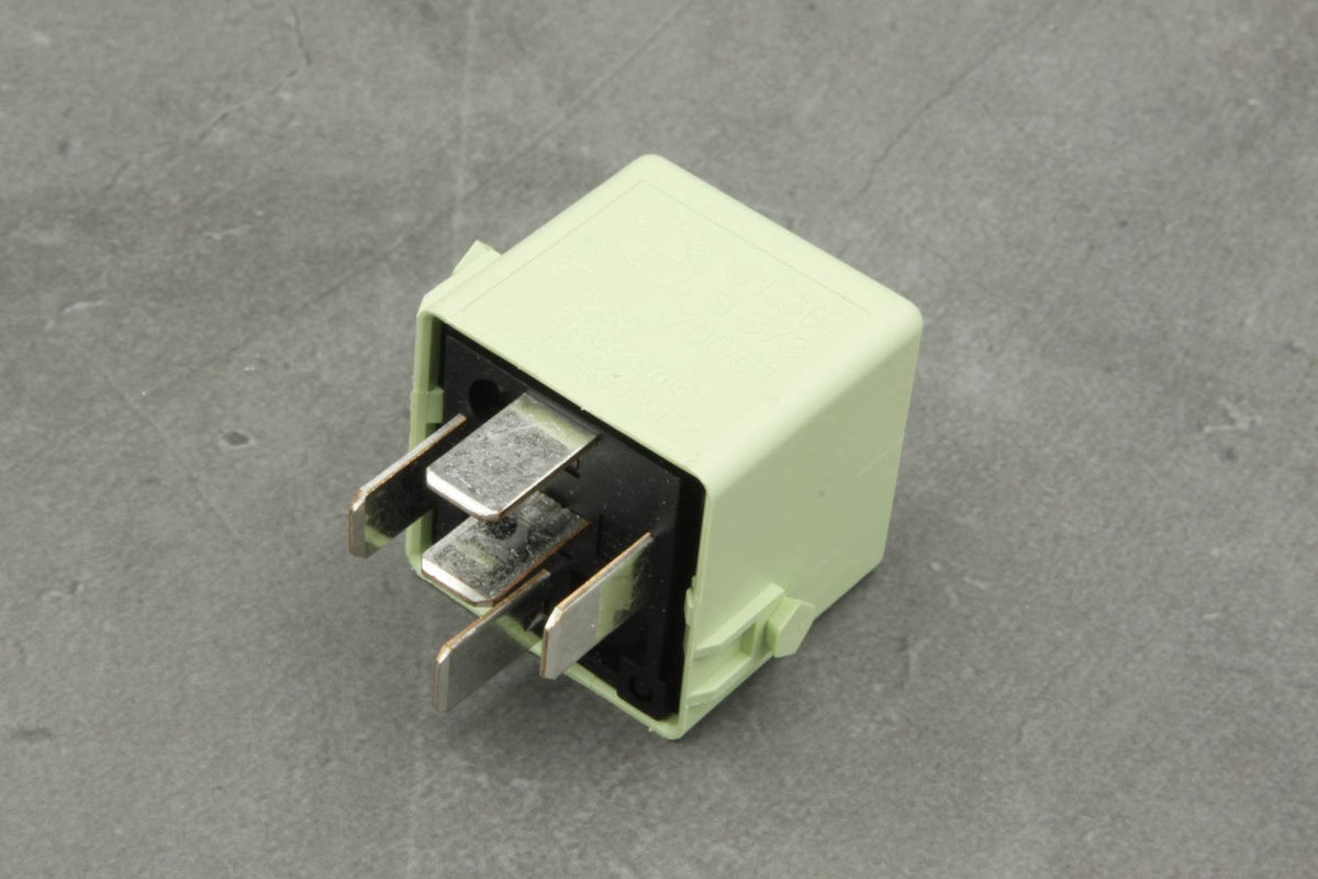 BMW Relay Green – 61368373700 - E23 E24 E28 E30 E34 E36 E39 E46 & MORE ...