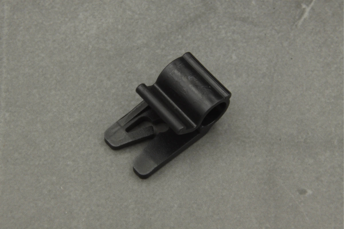 Clamp for Side Trim - 51131876128 - BMW E30 – Bavarian Speed Shop