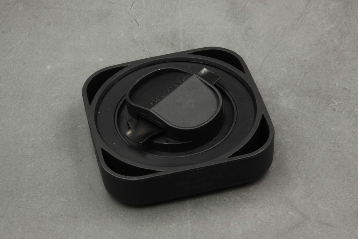 Engine Oil Cap - 11127509328 E30 E32 E34 E36 E39 E46 E60 E87 E90 Z4 Z3 ...